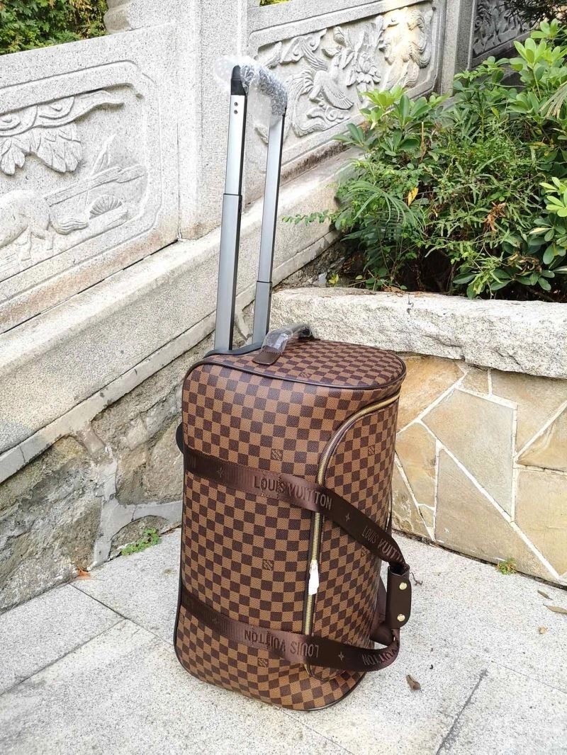 Top match Louis Vuitton Suitcase