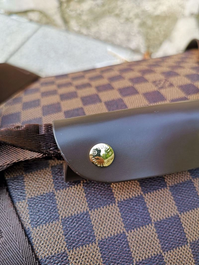 Top match Louis Vuitton Suitcase