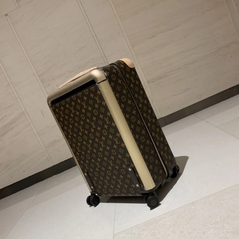 Accurate model Louis Vuitton Suitcase