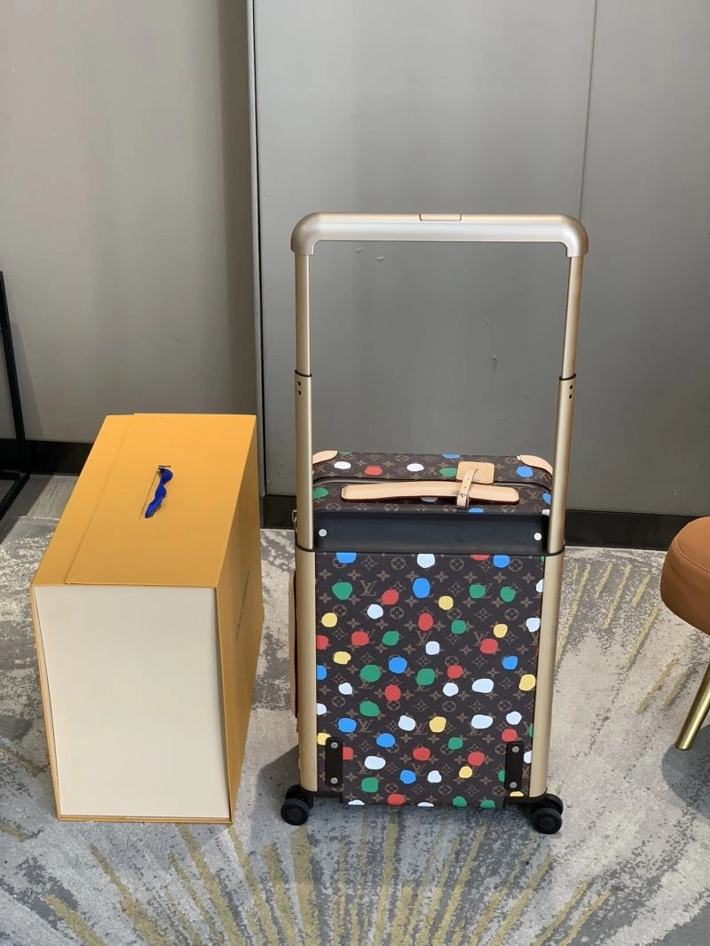 High fidelity Louis Vuitton Suitcase