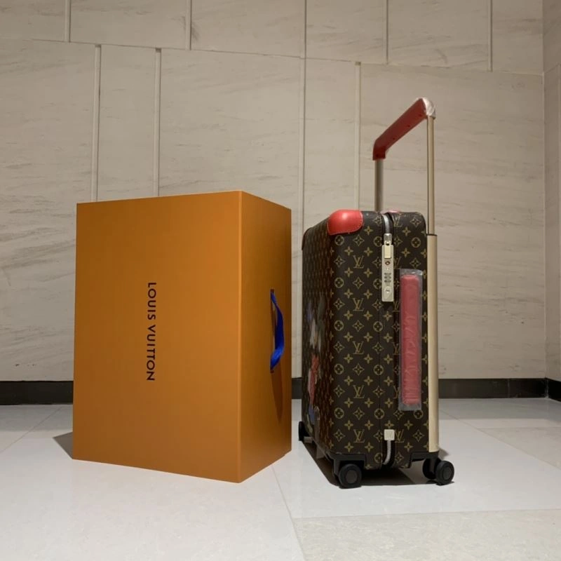 Top match Louis Vuitton Suitcase