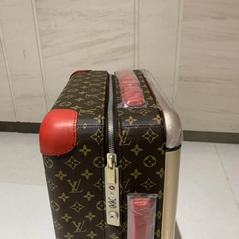 Top match Louis Vuitton Suitcase