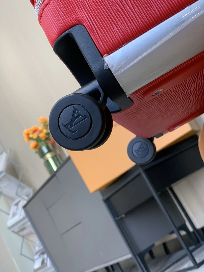 Accurate model Louis Vuitton Suitcase