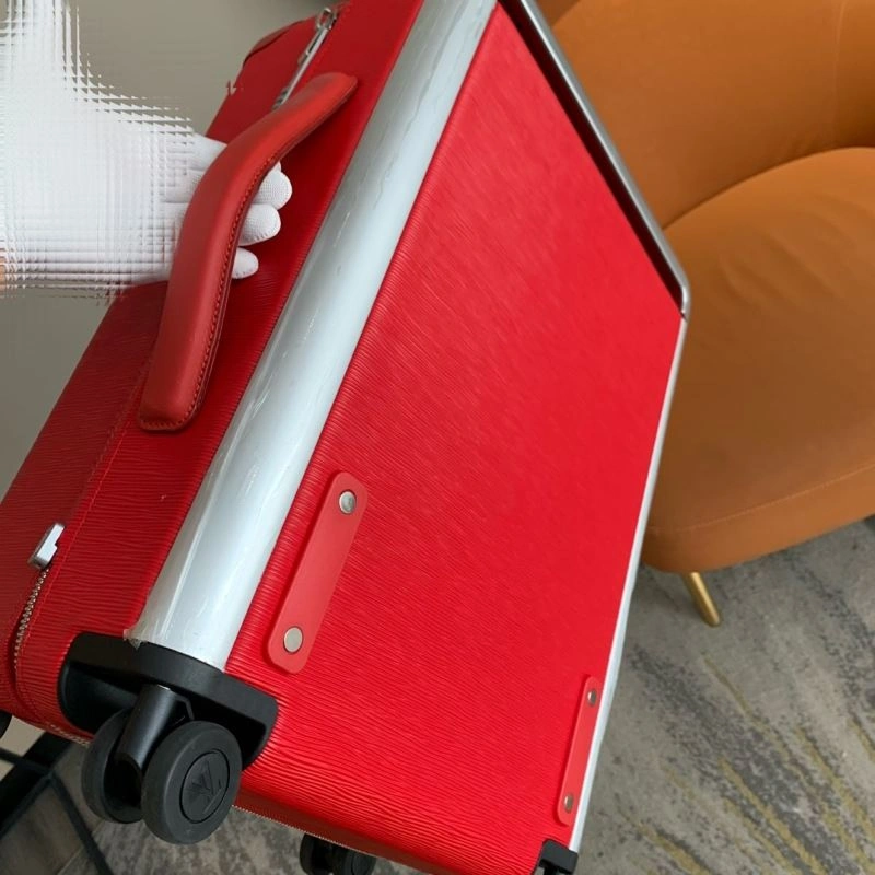 Accurate model Louis Vuitton Suitcase