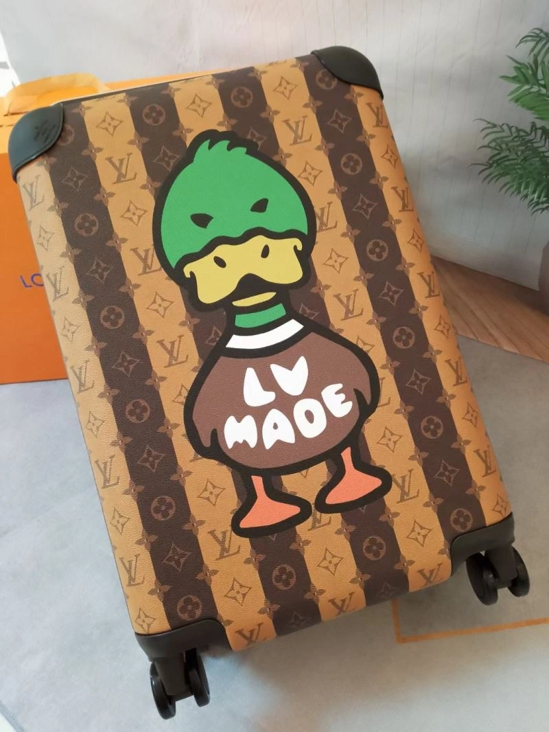 High fidelity Louis Vuitton Suitcase