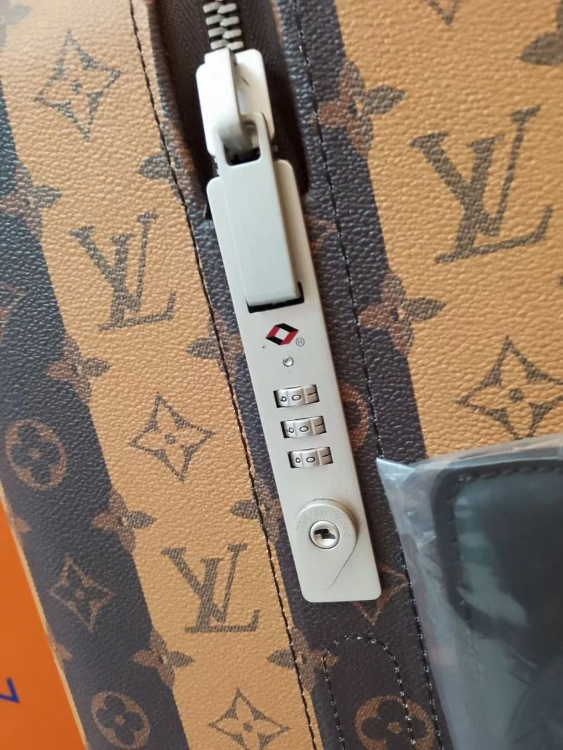 High fidelity Louis Vuitton Suitcase