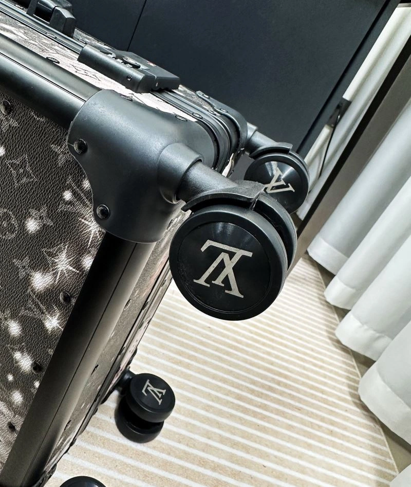Perfect replica Louis Vuitton Suitcase