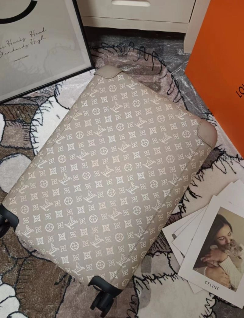 Low-cost Louis Vuitton Suitcase