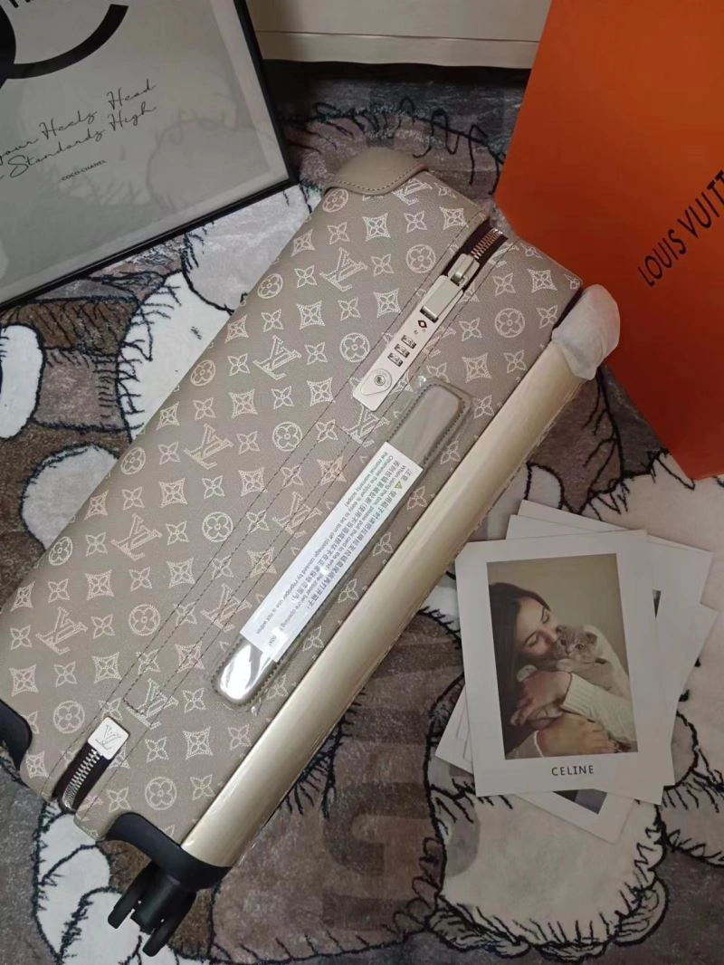 Low-cost Louis Vuitton Suitcase