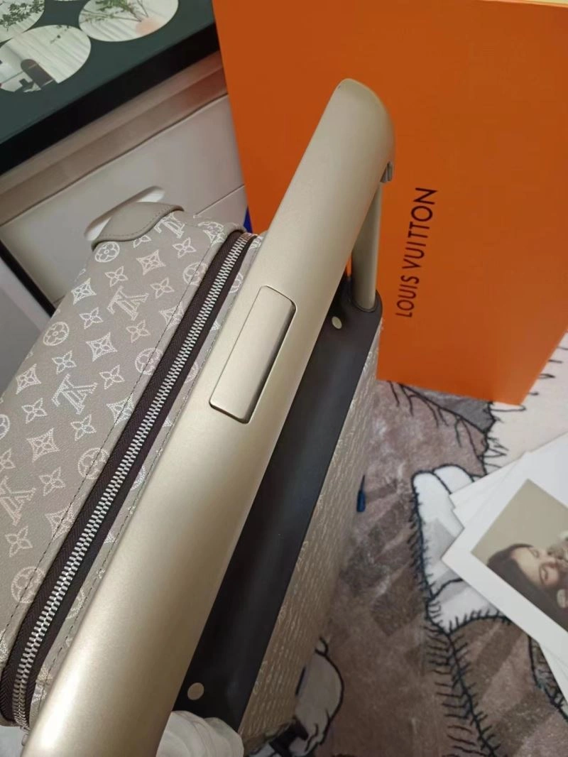 Low-cost Louis Vuitton Suitcase