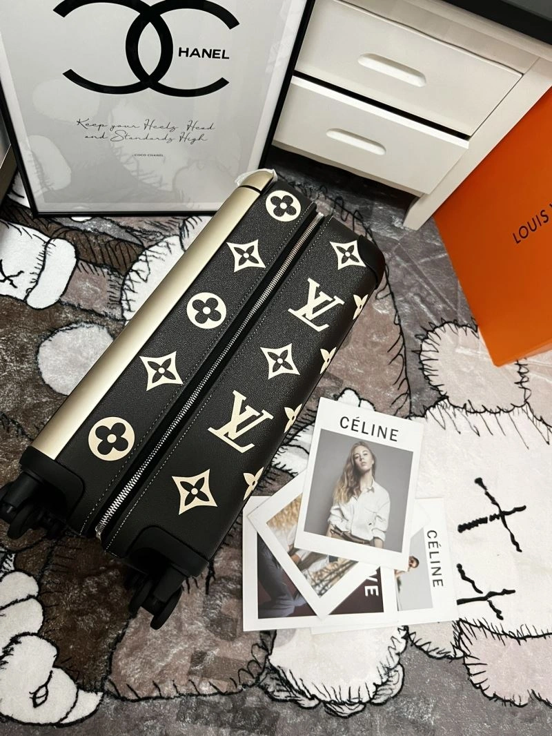 Top match Louis Vuitton Suitcase