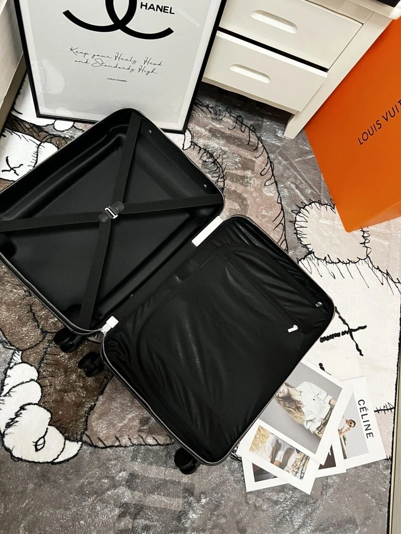 Top match Louis Vuitton Suitcase