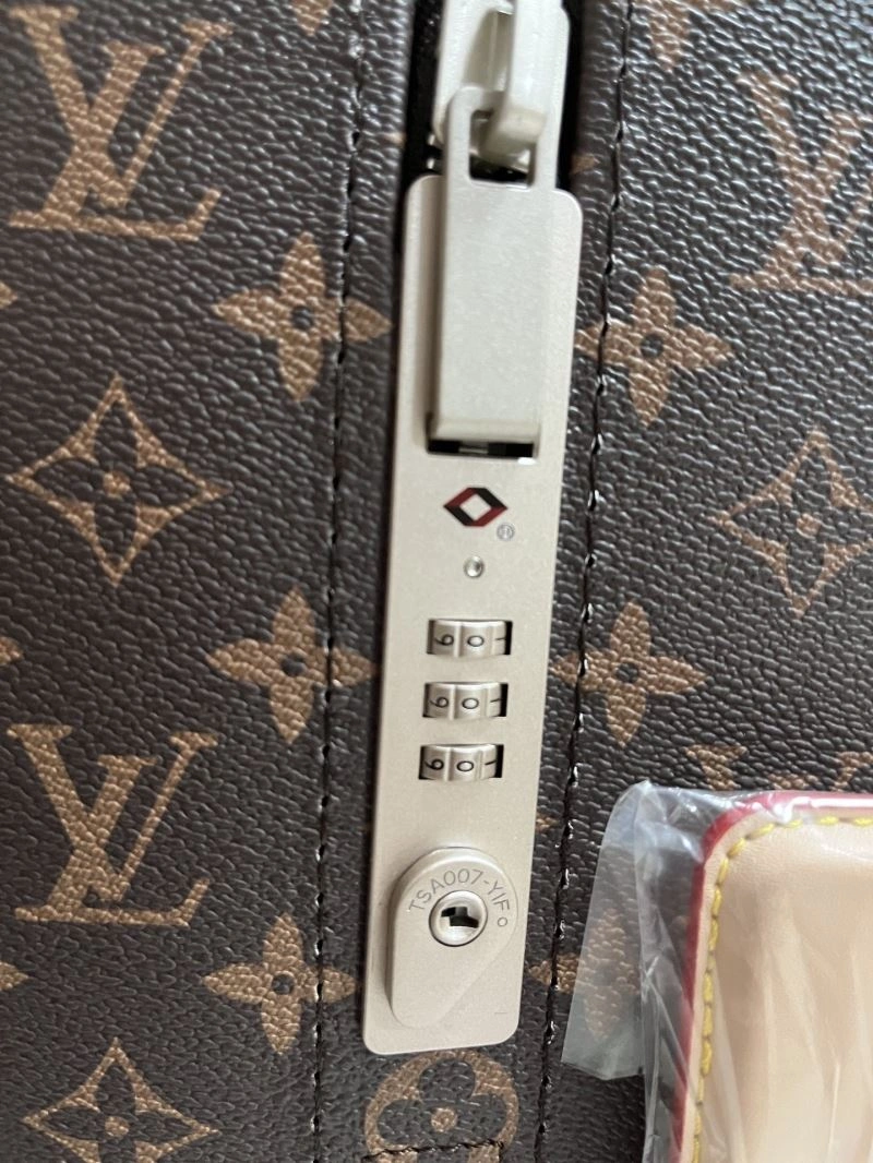 Factory-made Louis Vuitton Suitcase
