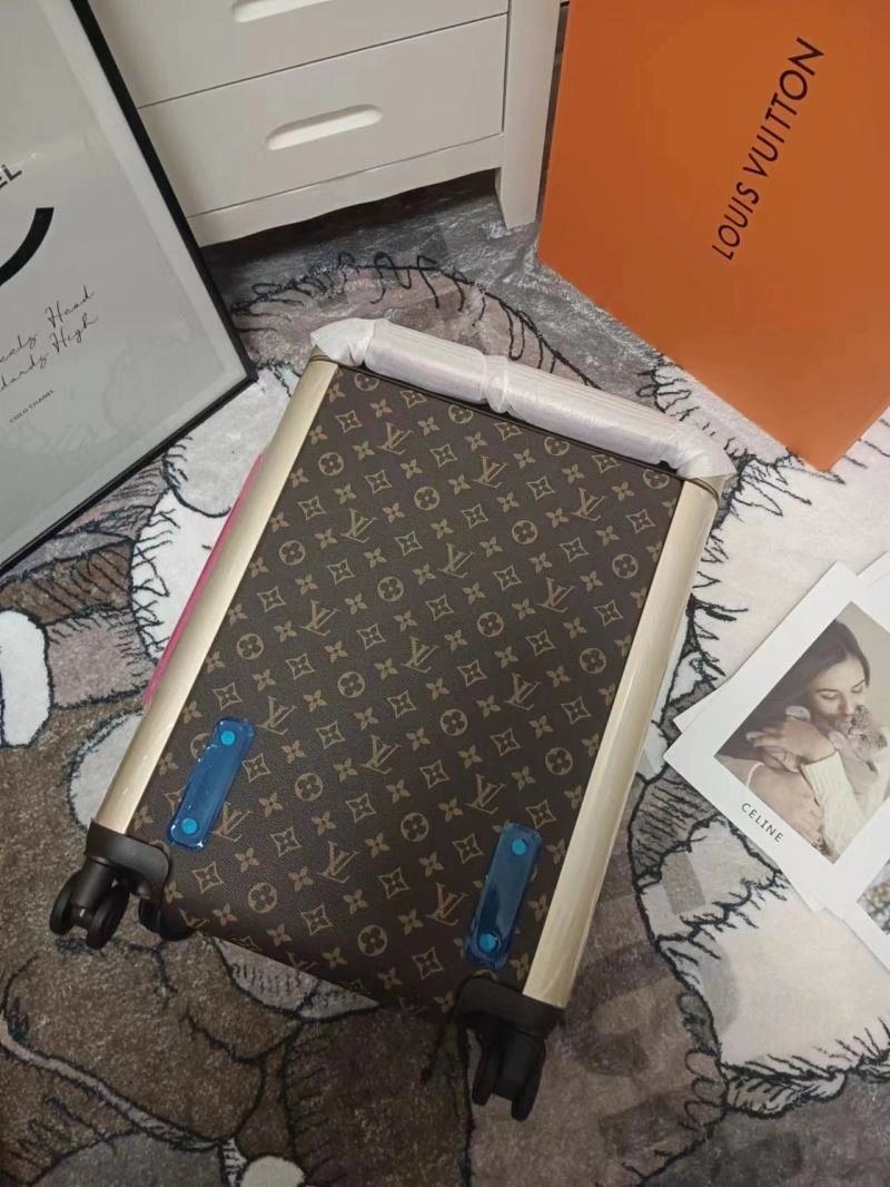 Top mirror Louis Vuitton Suitcase