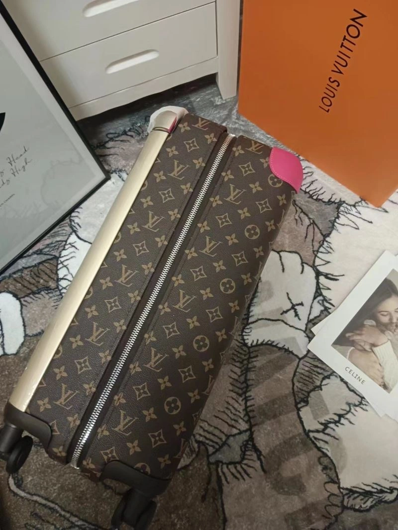 Top mirror Louis Vuitton Suitcase