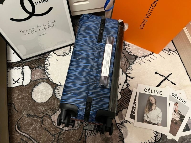 Inexpensive Louis Vuitton Suitcase