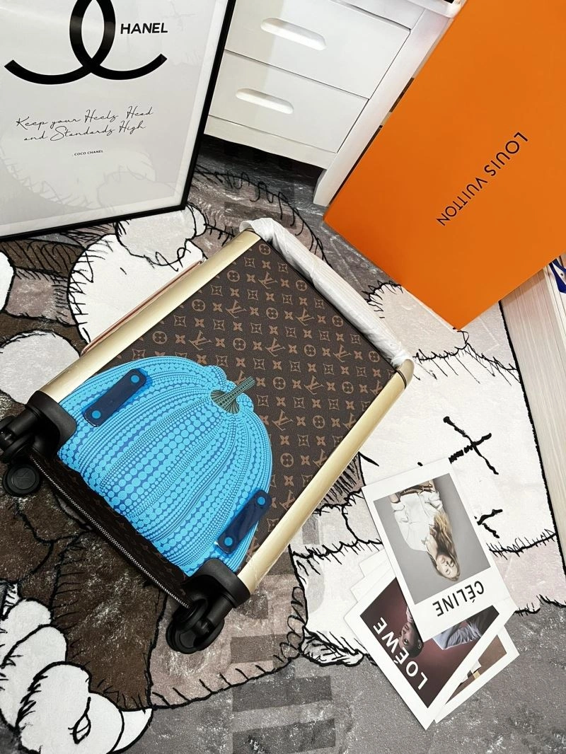 Top mirror Louis Vuitton Suitcase