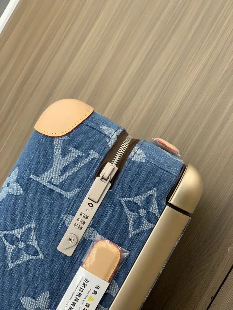 Mirror quality Louis Vuitton Suitcase