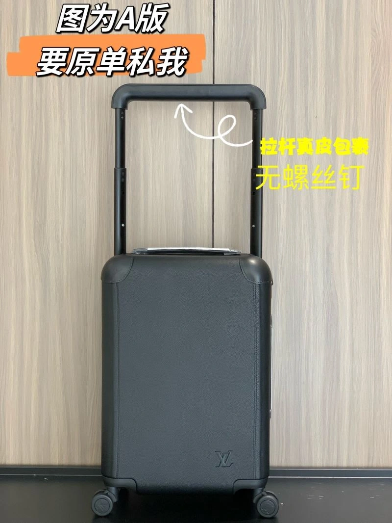 Accurate model Louis Vuitton Suitcase