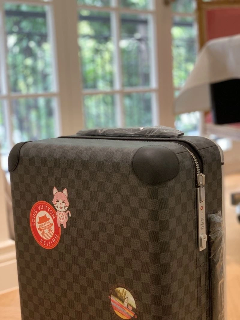 Low-cost Louis Vuitton Suitcase