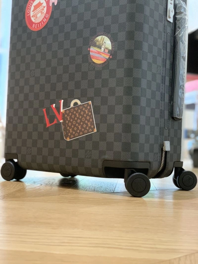 Low-cost Louis Vuitton Suitcase