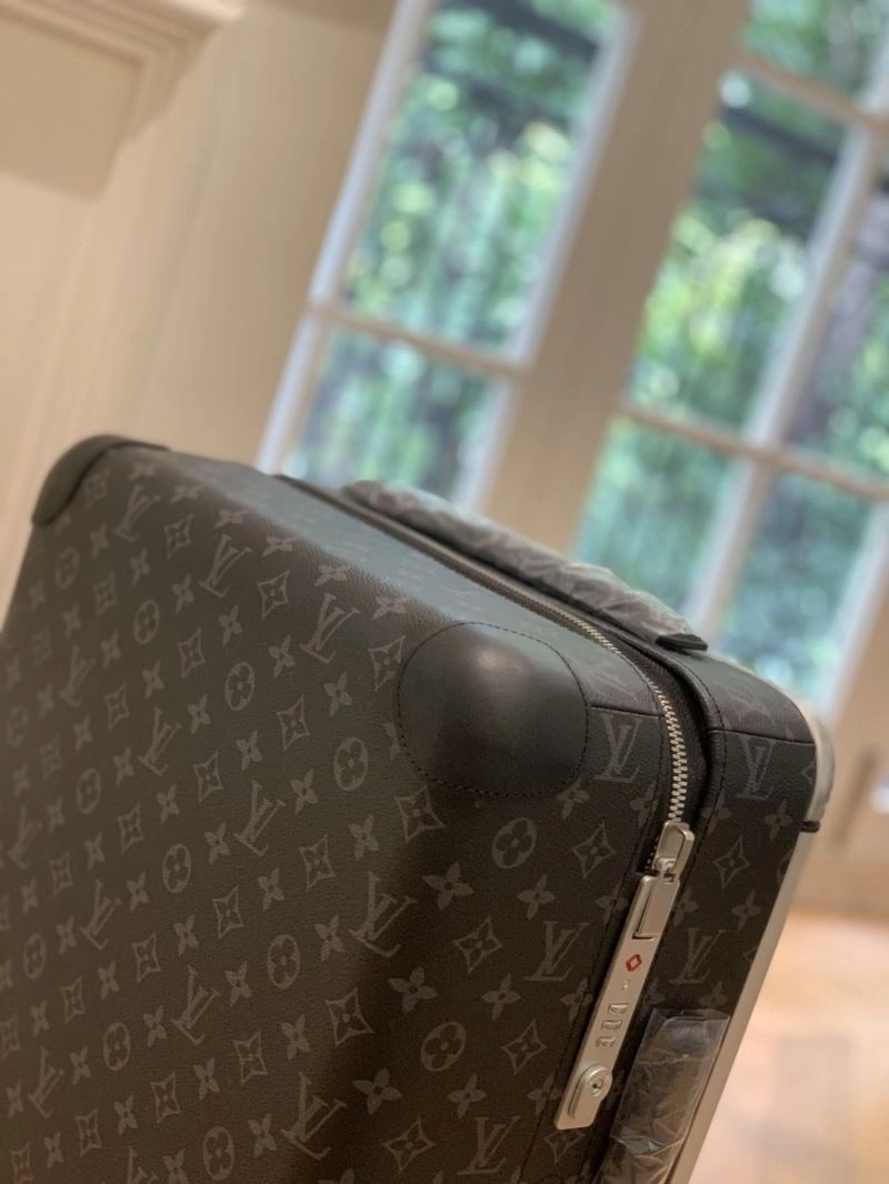 Mirror quality Louis Vuitton Suitcase