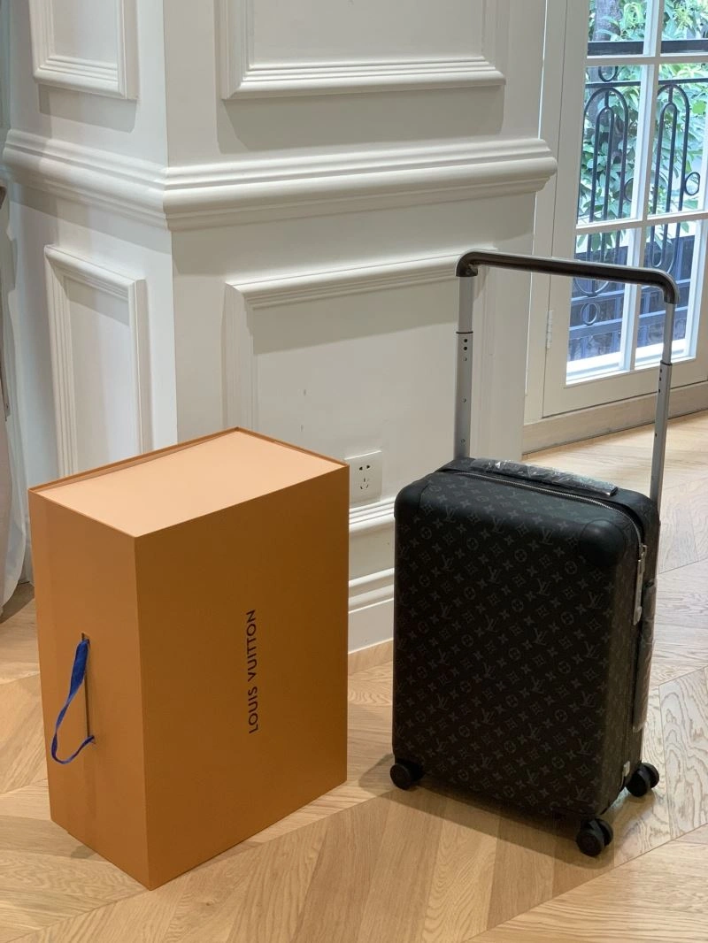 Mirror quality Louis Vuitton Suitcase