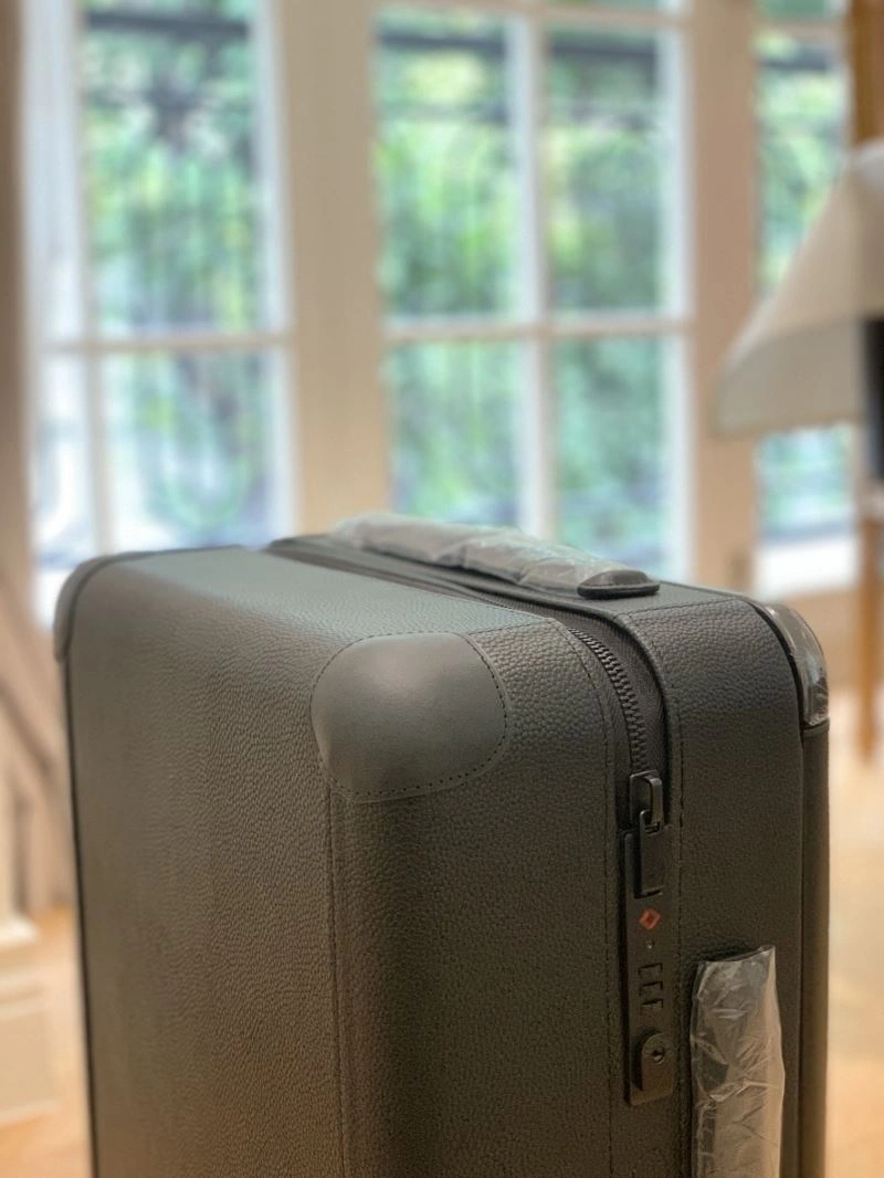 Factory-made Louis Vuitton Suitcase
