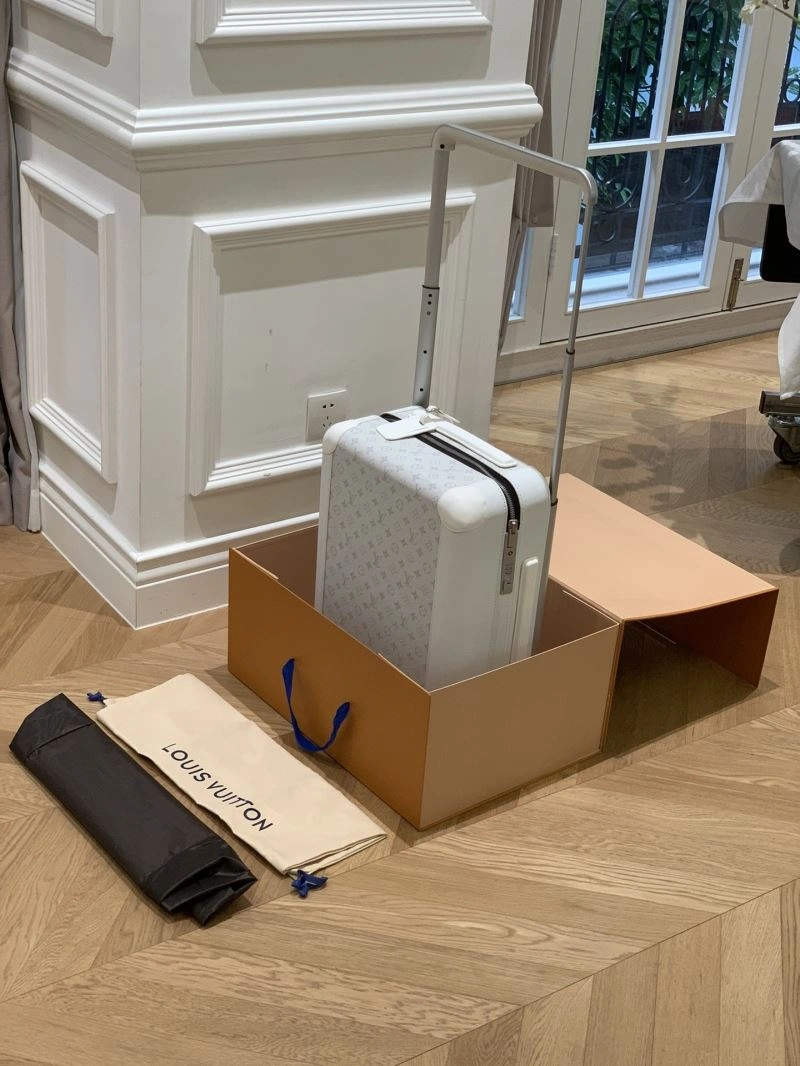 Legit Louis Vuitton Suitcase