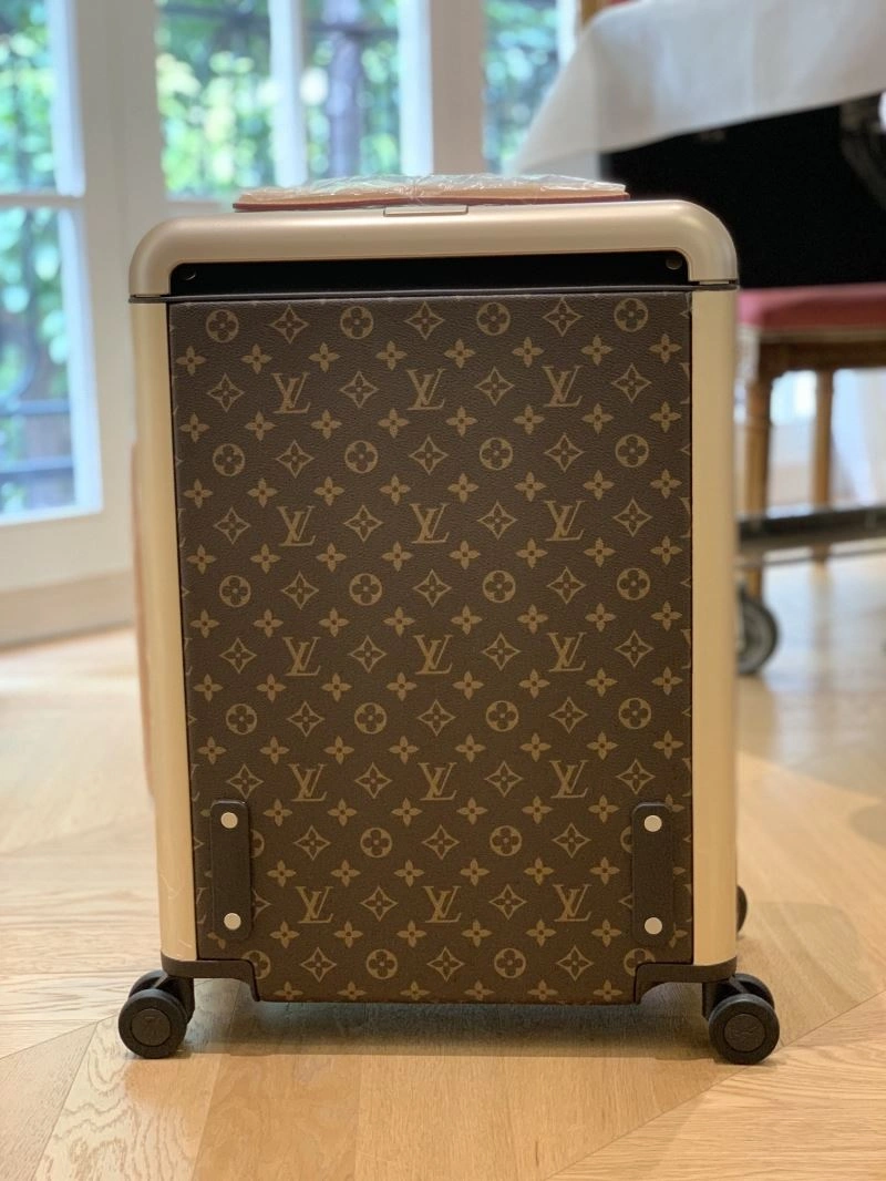 Bargain Louis Vuitton Suitcase