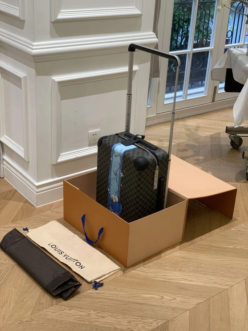 Bargain Louis Vuitton Suitcase