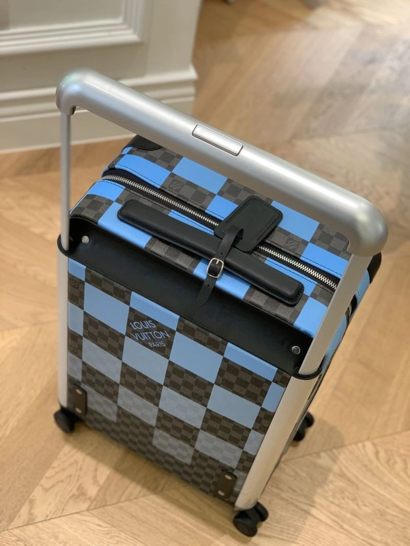 High fidelity Louis Vuitton Suitcase