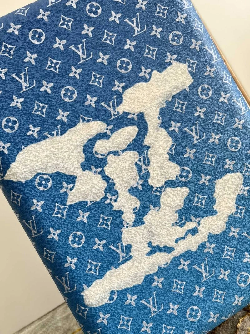 Top mirror Louis Vuitton Suitcase