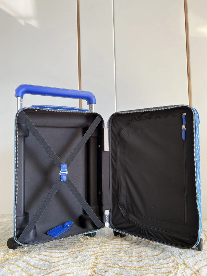 Top mirror Louis Vuitton Suitcase