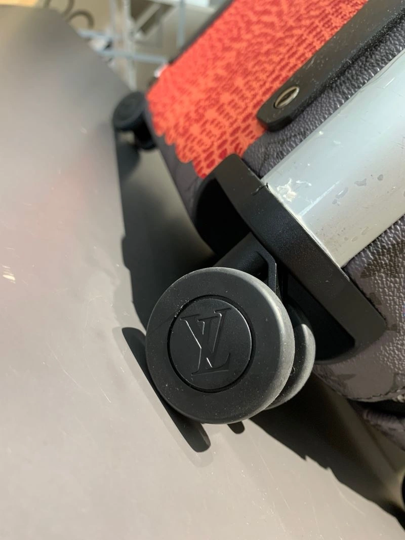 1:1 copy Louis Vuitton Suitcase