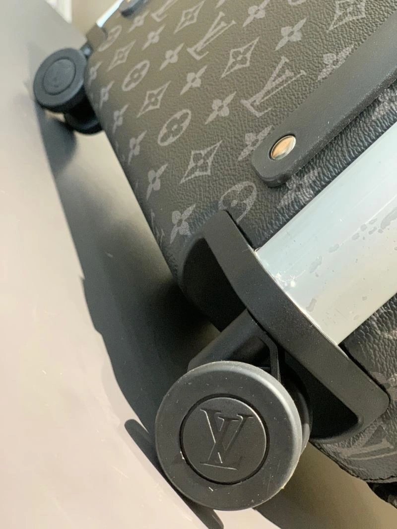 Low-cost Louis Vuitton Suitcase