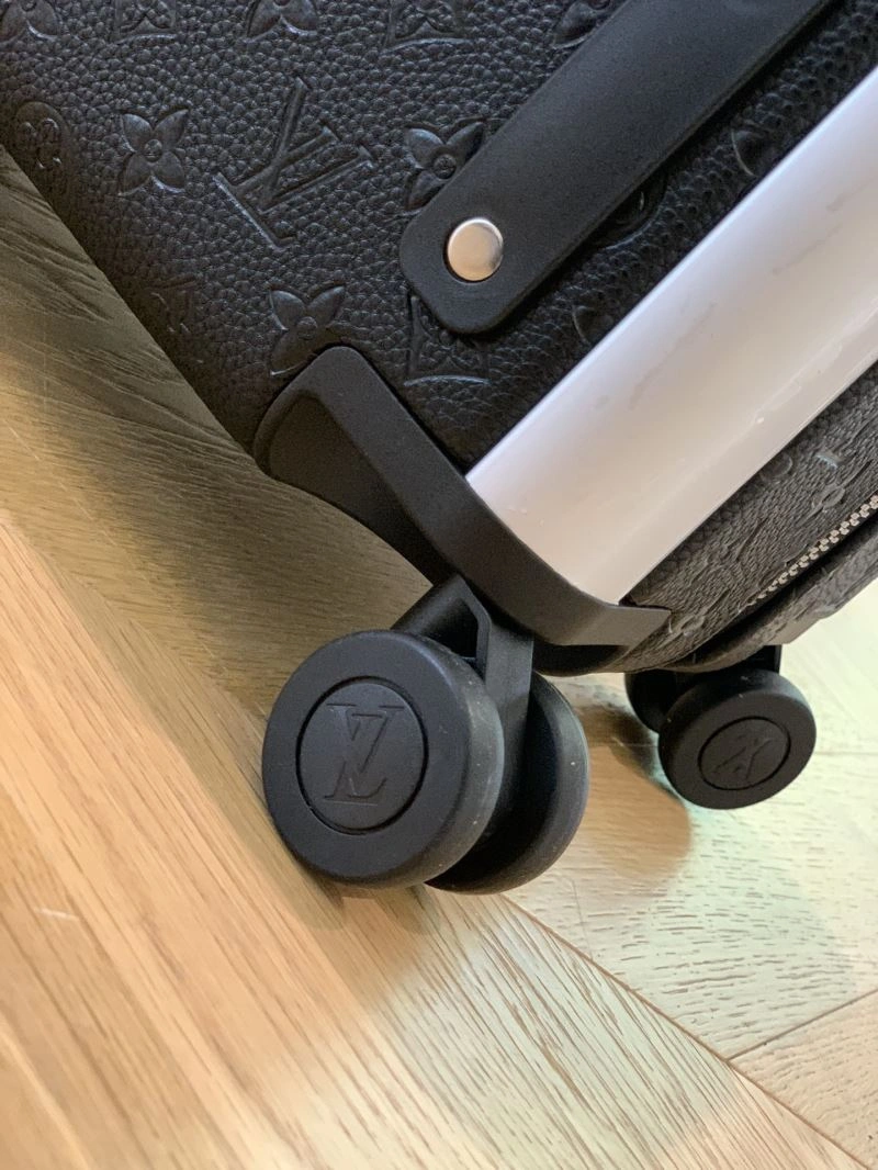 Top mirror Louis Vuitton Suitcase