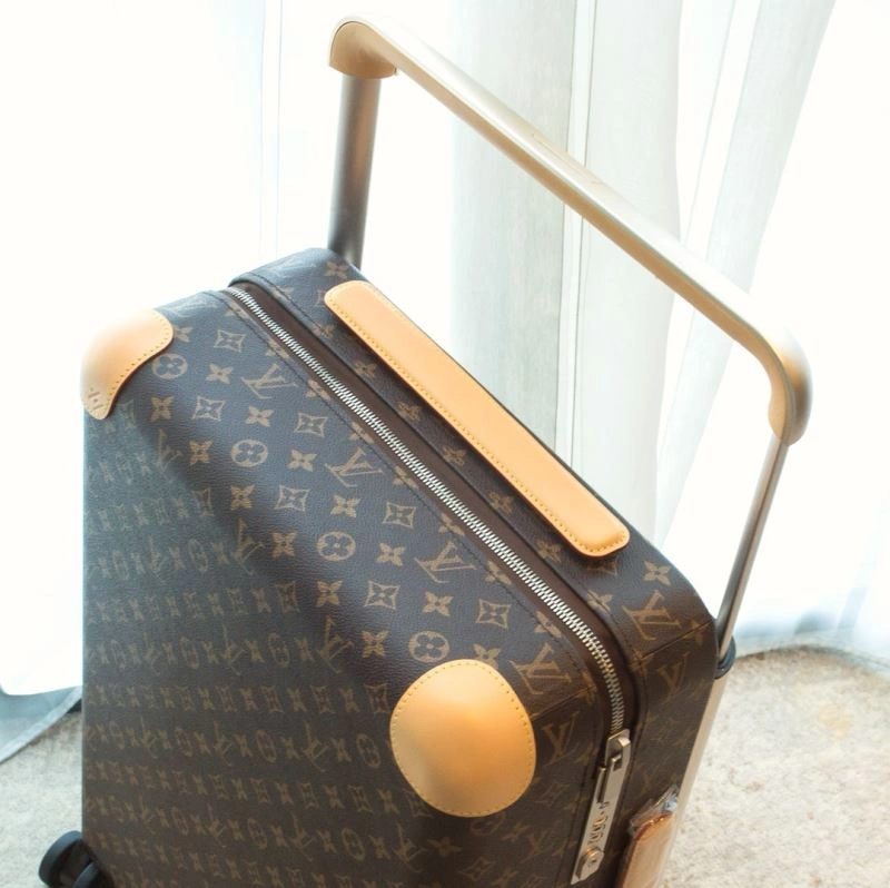 Low-cost Louis Vuitton Suitcase