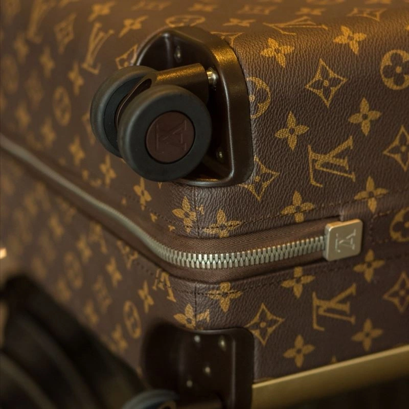 Low-cost Louis Vuitton Suitcase