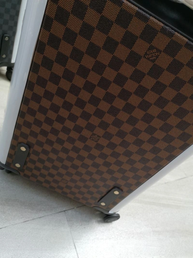 Accurate model Louis Vuitton Suitcase