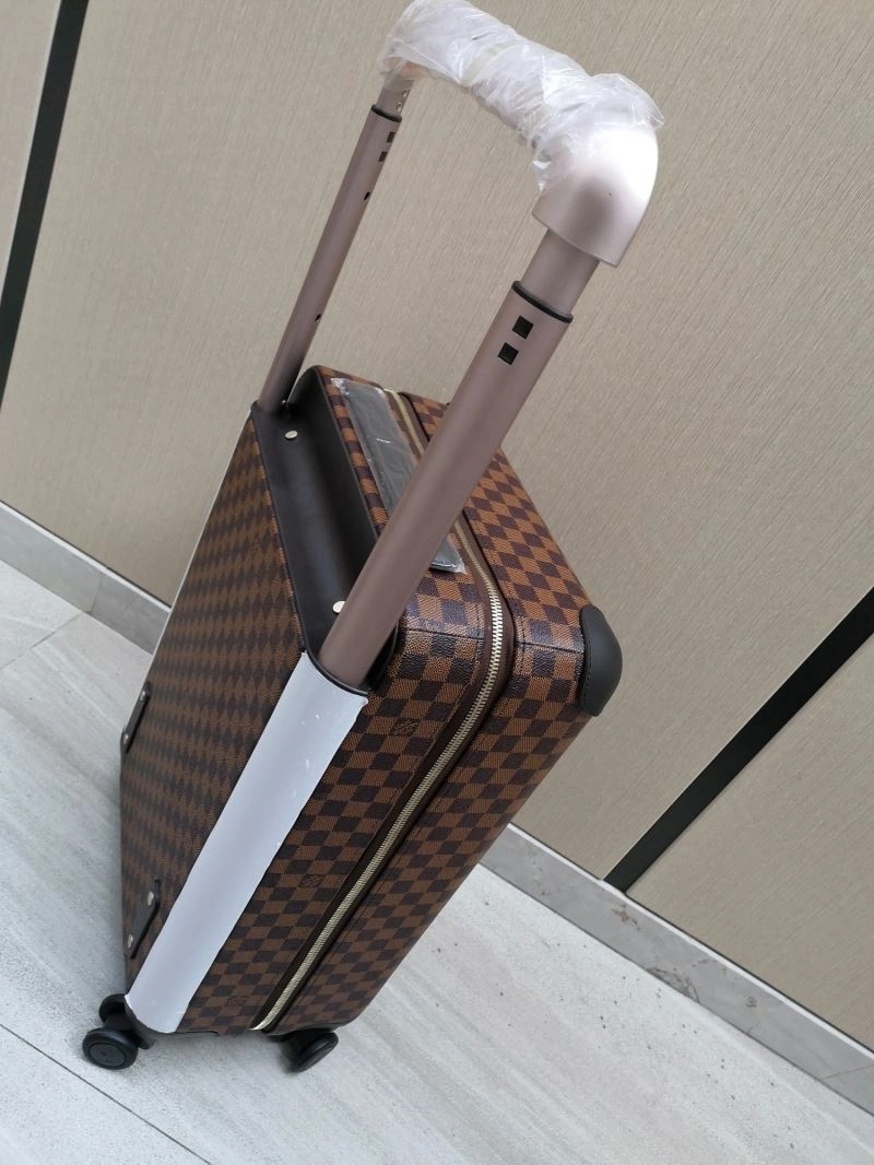 Accurate model Louis Vuitton Suitcase