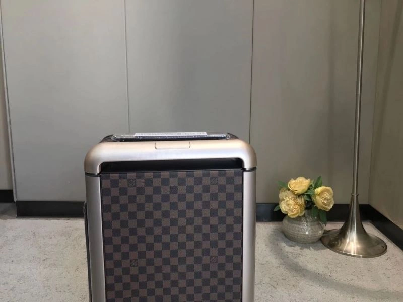 Bargain Louis Vuitton Suitcase