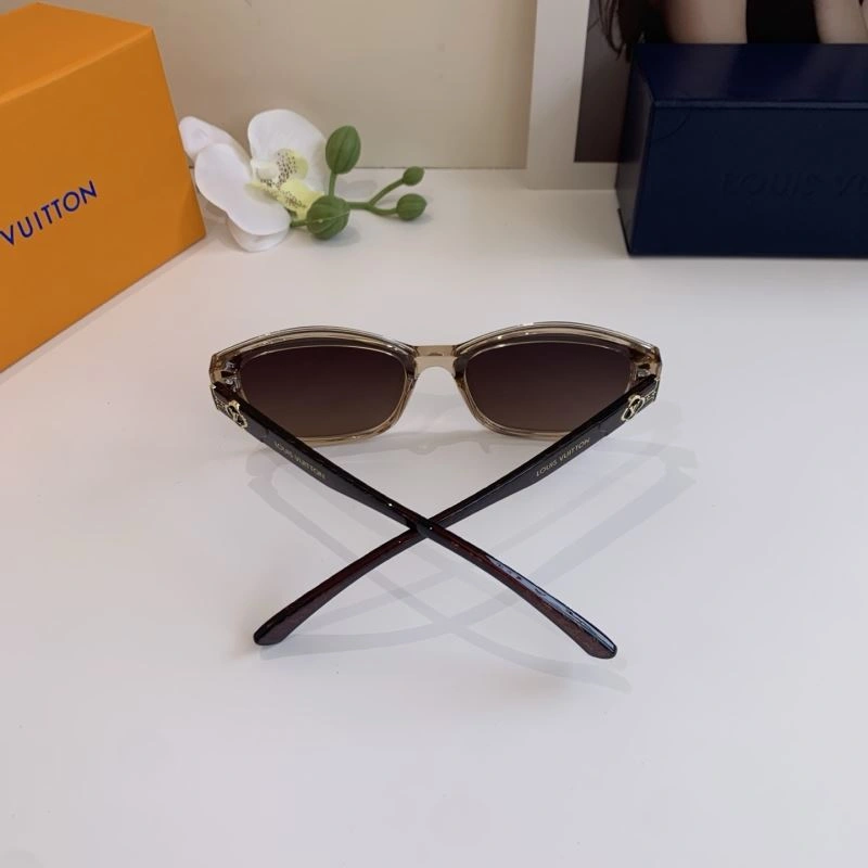 Accurate model Louis Vuitton Sunglasses