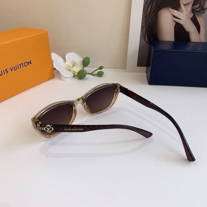 Accurate model Louis Vuitton Sunglasses