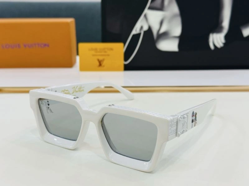 Precise copy Louis Vuitton Sunglasses