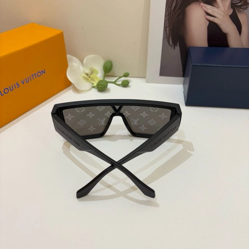Mirror quality Louis Vuitton Sunglasses