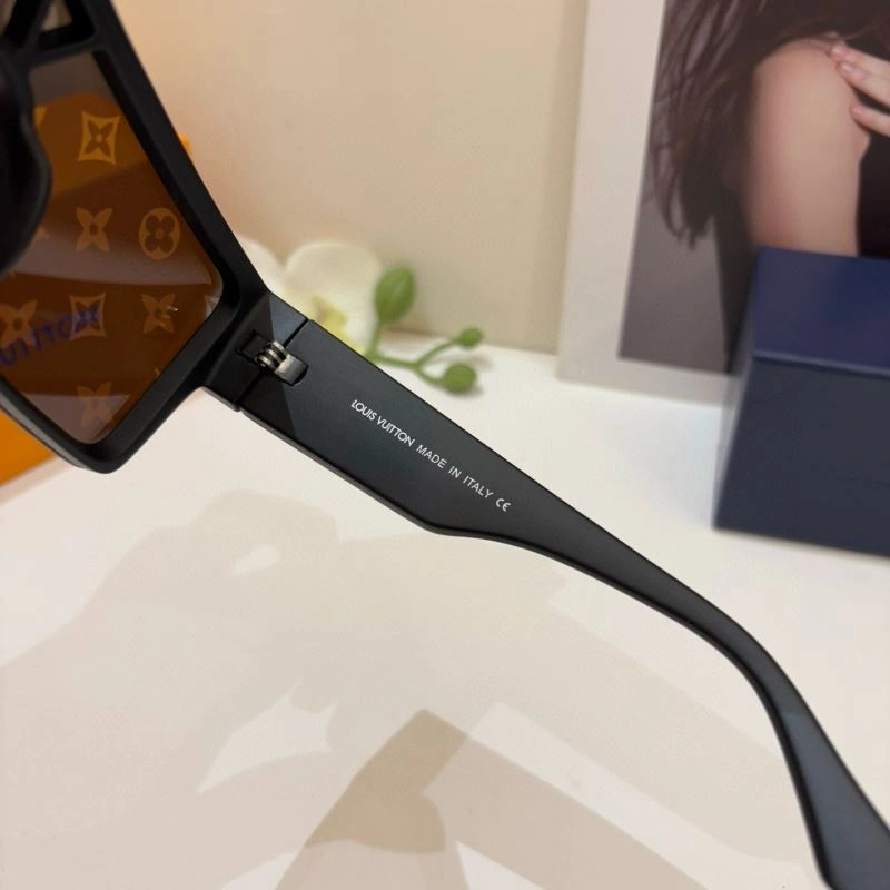 Mirror quality Louis Vuitton Sunglasses