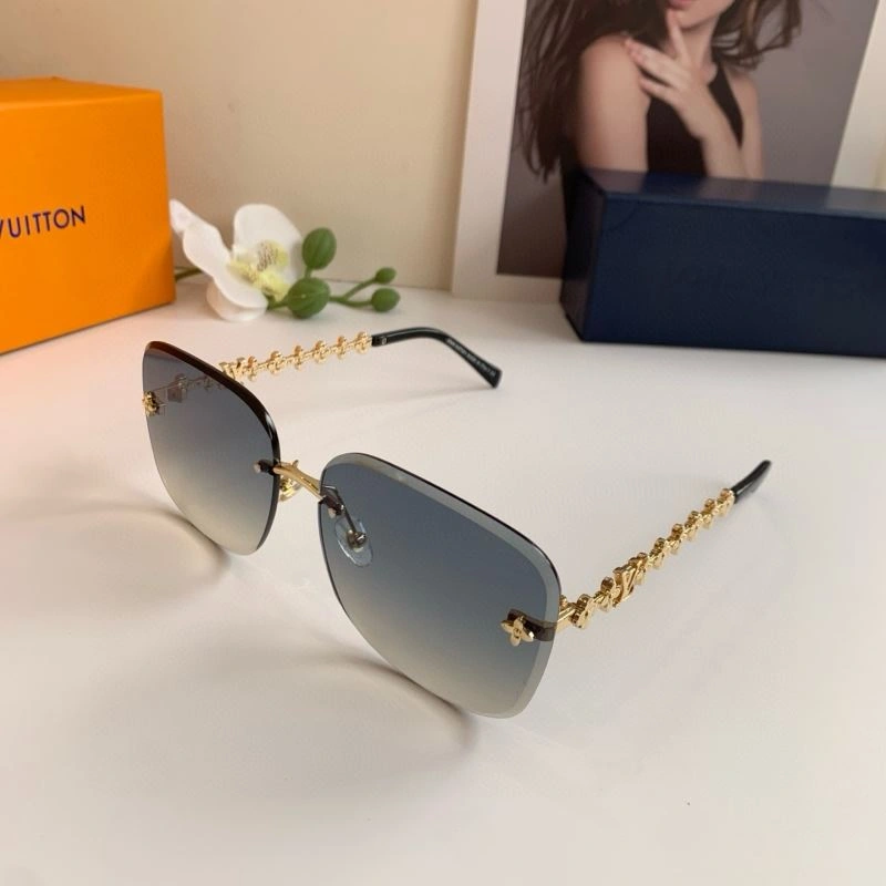 Accurate model Louis Vuitton Sunglasses
