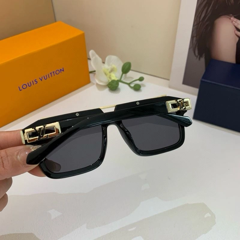 Precise copy Louis Vuitton Sunglasses