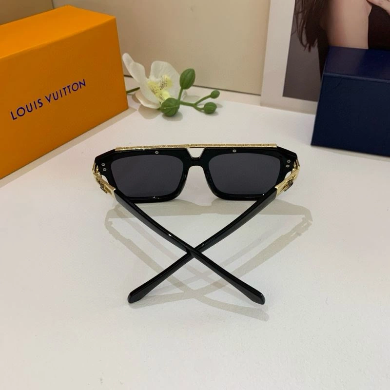 Precise copy Louis Vuitton Sunglasses